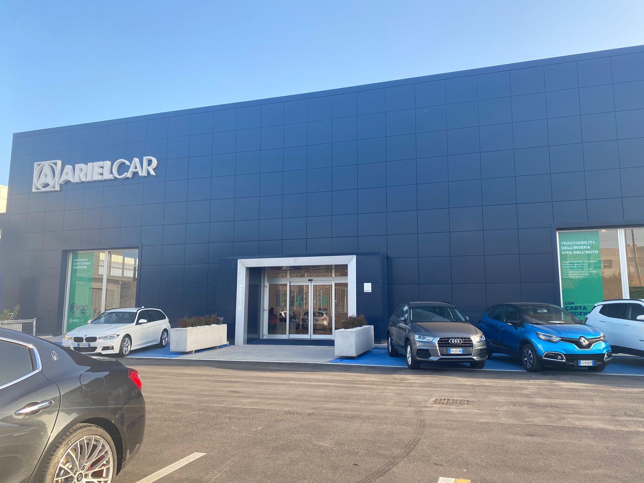 Arval AutoSelect: Ariel Car apre a Bari un nuovo punto vendita ...