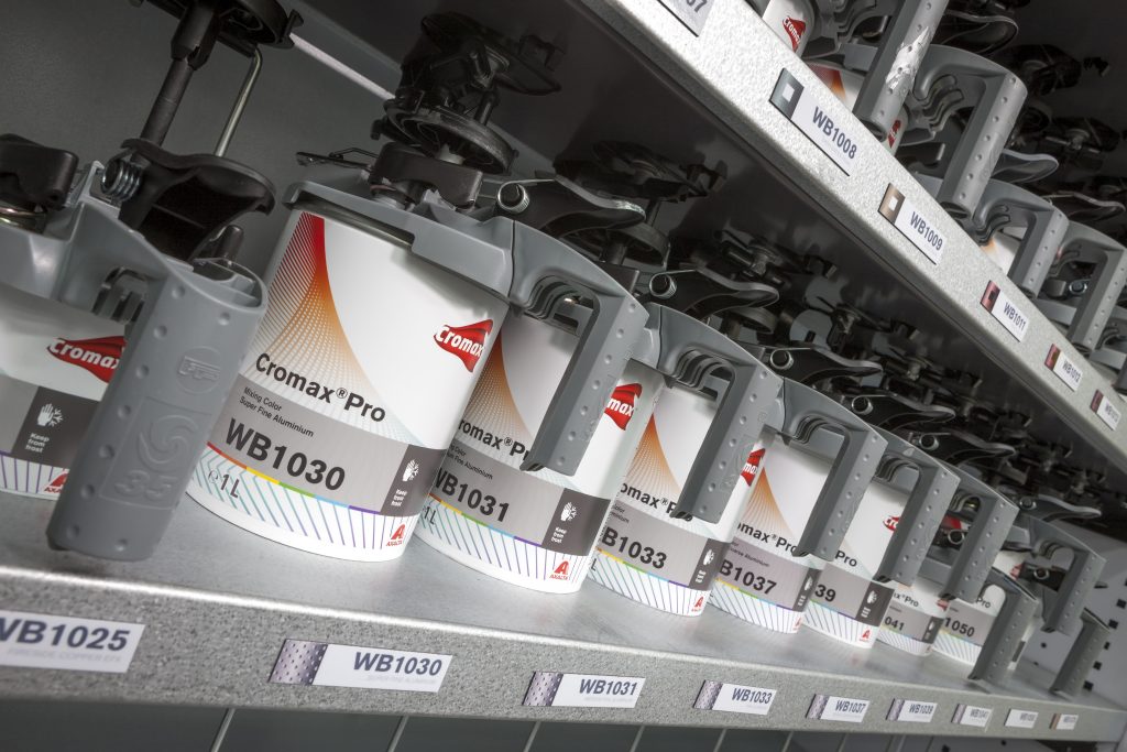 C'è il colore e c'è la base opaca Cromax Pro - Carrozzeria