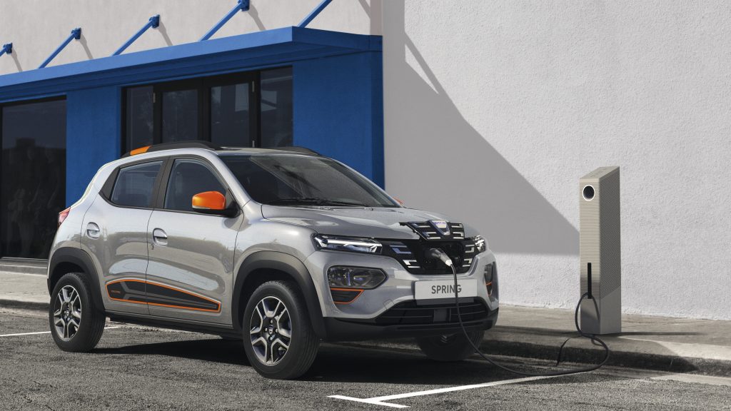 Dacia lancia Spring city car 100% elettrica low cost dal prezzo basso